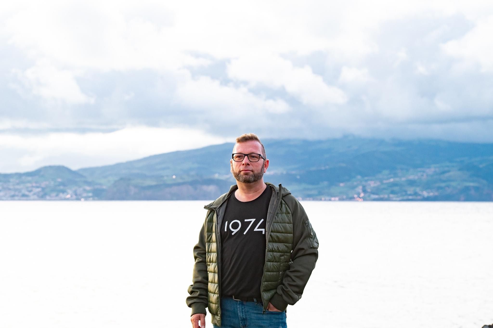 Voltei de Lá, Terry Costa, Canadá > Açores - RTP Mundo